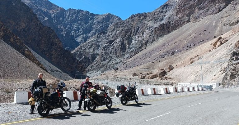 Royal Enfield Himalayan 411 ADV Touring Bike Review